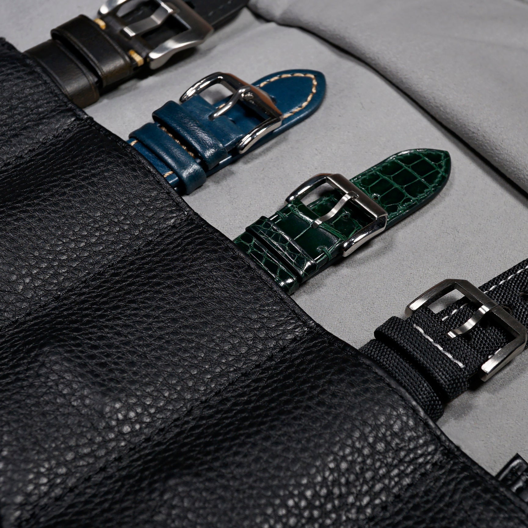 Watch and Strap Roll in Black – Nomad Watch Works